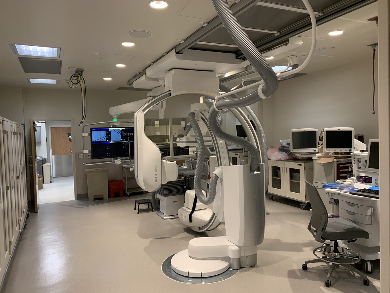 Bi-Plane IR Procedure Room Suite - Clement Building Company